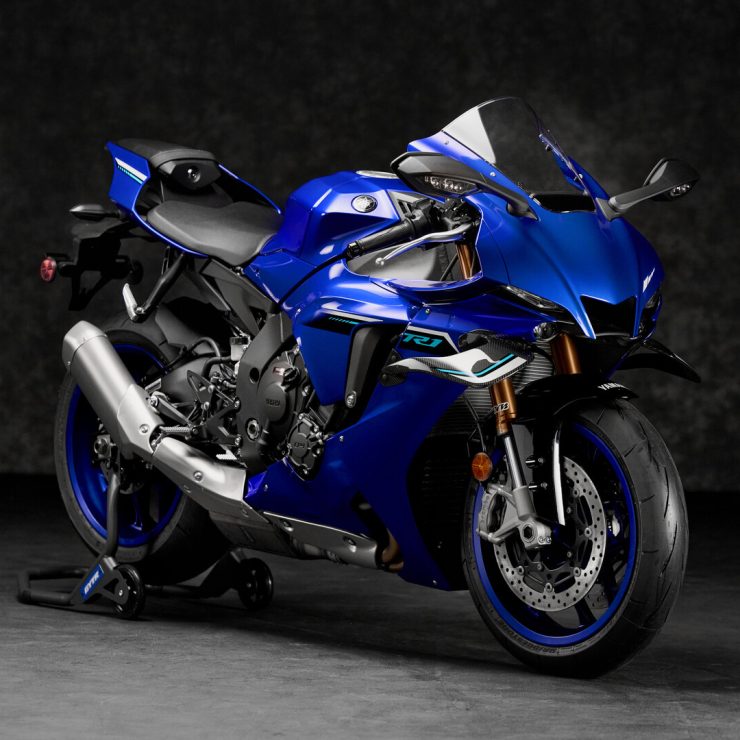 MY25 YZF-R1 - Pitmans